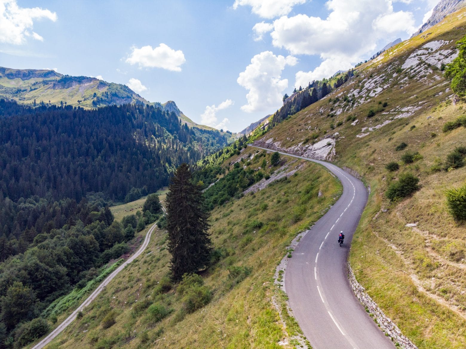 col de la Colombière route des grandes Alpes à vélo